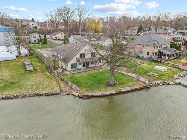 4390 Cass Elizabeth Rd, Waterford Township, MI 48328