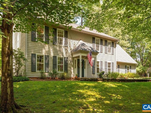 4390 Carriage Hill Dr