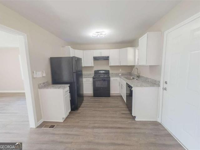 4390 Glenwood Parkway