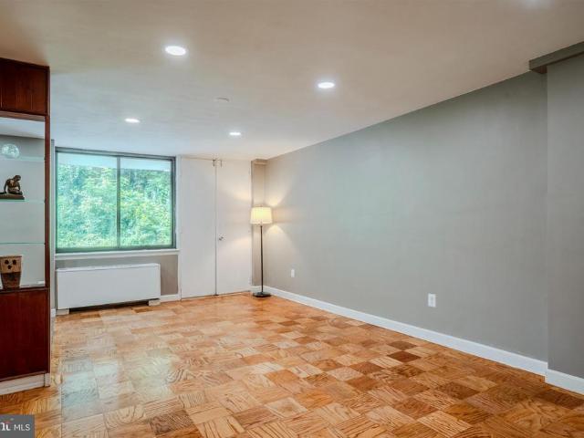 4390 Lorcom Lane # 102