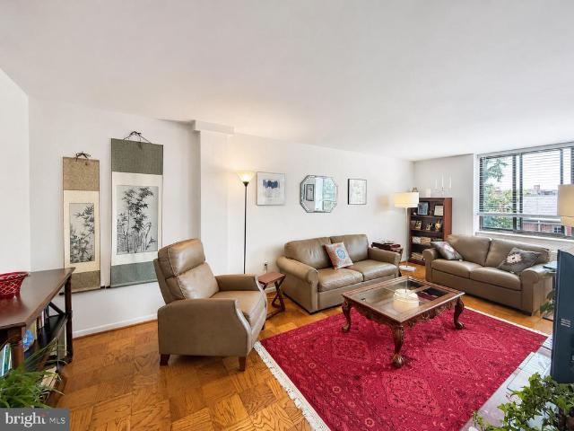 4390 Lorcom Lane # 606
