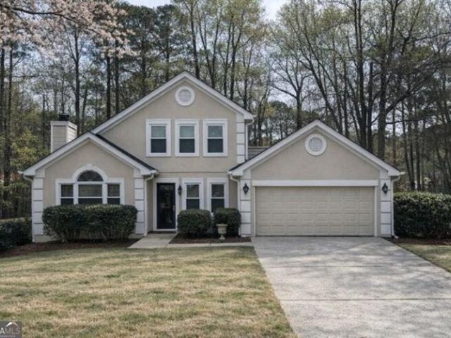 4390 Pinewalk Dr, Alpharetta, GA 30022