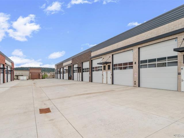 4390 Regent Street # C3