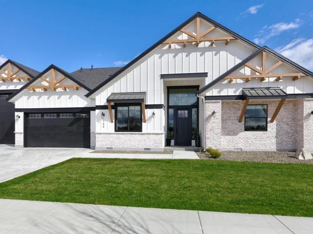 4390 W Strant Dr