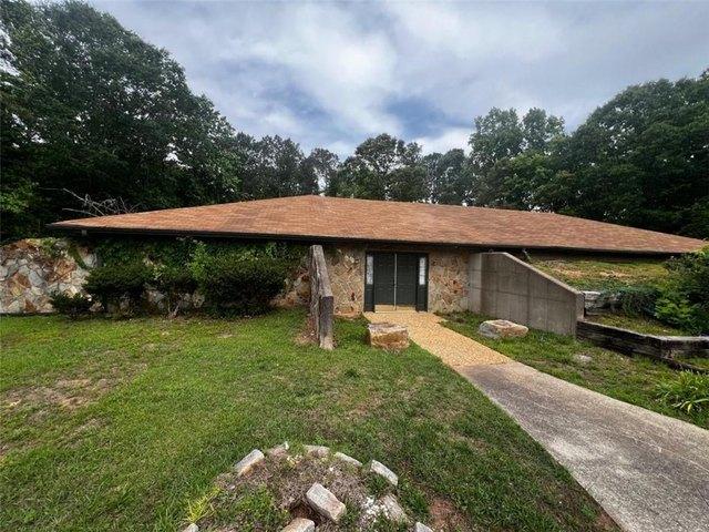 4391 Leola Rd, Douglasville, GA 30135