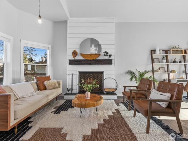 4393 Saltspring Drive