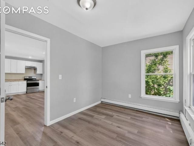 439 7th Ave R2, Newark, NJ