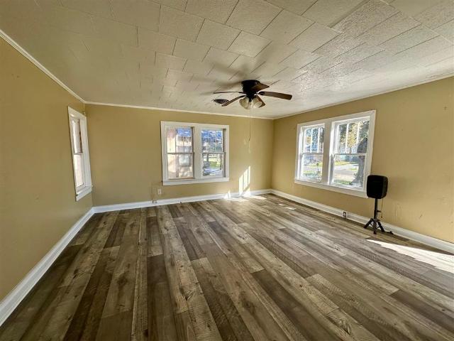 439 Commercial Ave, Lake Arthur, LA 70549 | MLS #SWL25101 | Compass