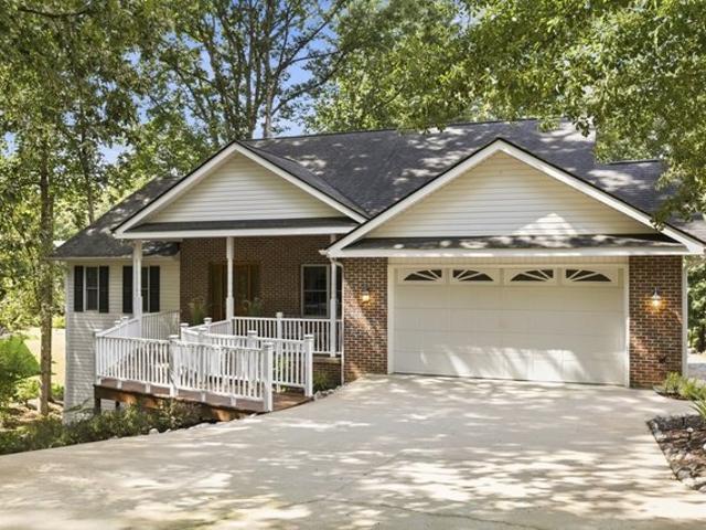 439 Cane Creek Landing Rd, Seneca, SC 29672