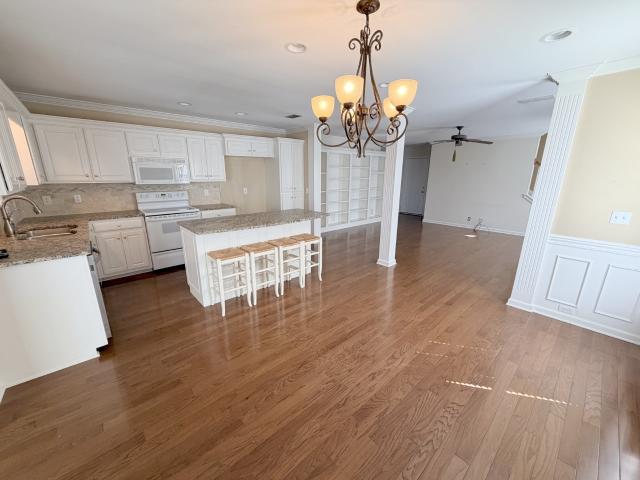 439 Golfview Ct