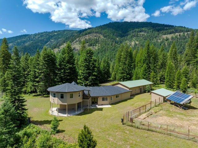 439 Dasios Rd, Troy, MT 59935