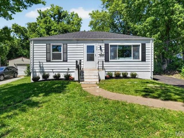 439 E Elliott Ave, Kirkwood, MO 63122