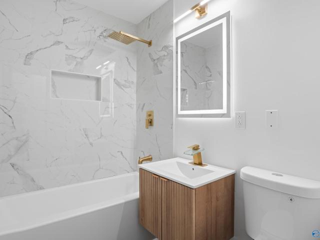 439 Edgemont Circle