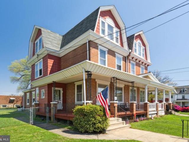 439 Hoffnagle St, Philadelphia, PA 19111