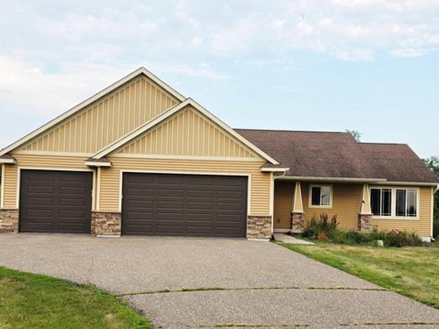 439 Jordyn Ln, Hudson, WI 54016
