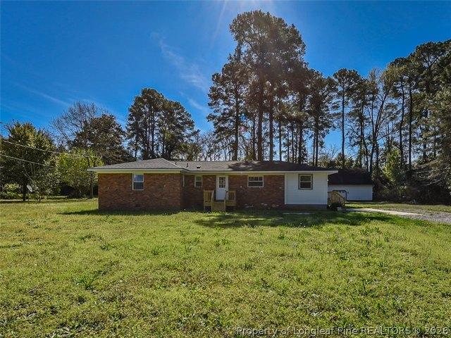 439 McNatt St, Maxton, NC 28364