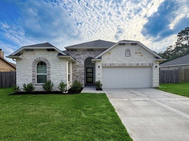 439 S Amherst Dr, West Columbia, TX 77486