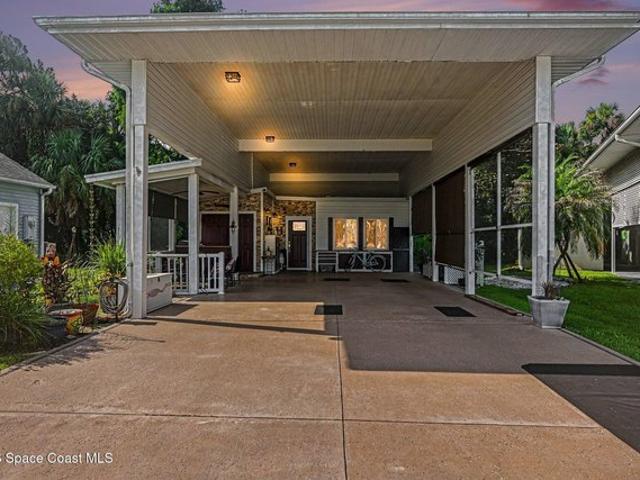 439 Plantation Dr, Titusville, FL 32780