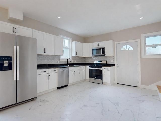 439 W Delilah Road
