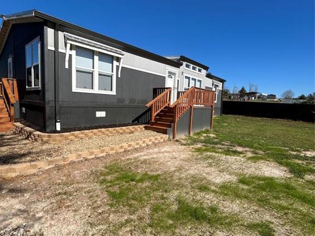 439 Whitefoot