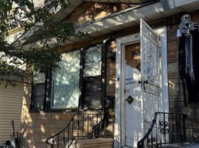 47 40 98th Pl, Corona, NY 11368