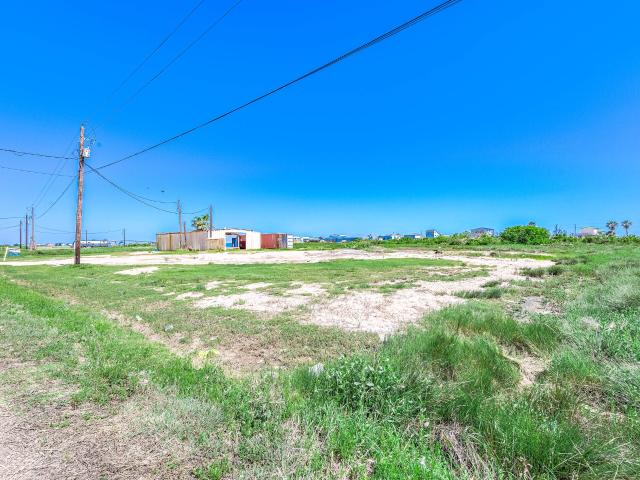 47 50 409 CR 204 Dolphin Way