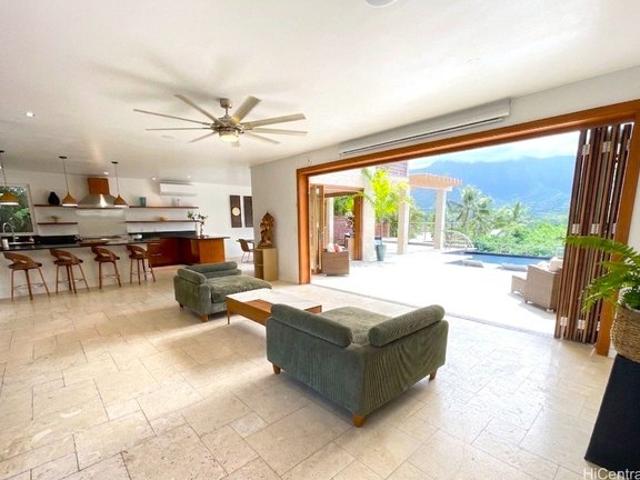 47 079 Lihikai Dr, Kaneohe, HI 96744