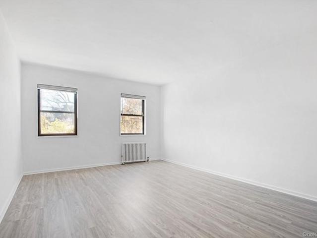 47 15 th St Unit 3D, Bayside, NY 11361