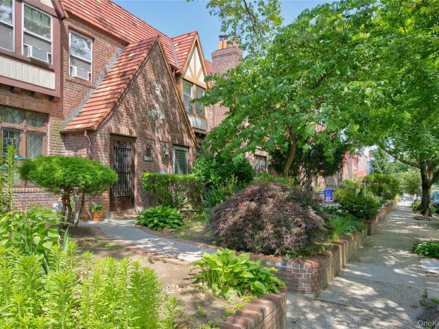 47 30 th Street