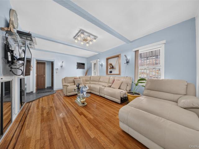 47 39 th Street