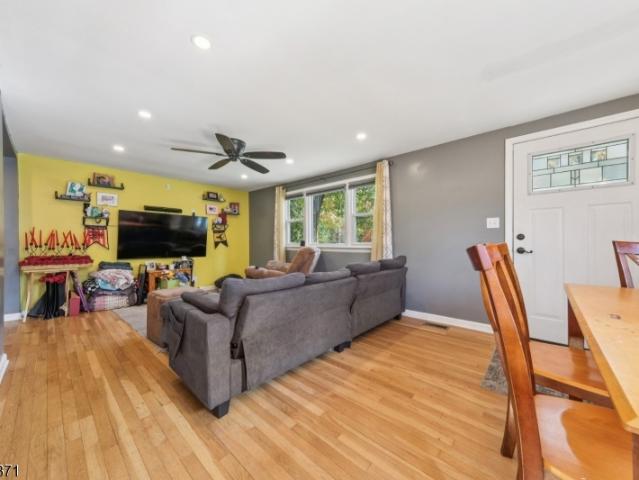 47 Thomas St