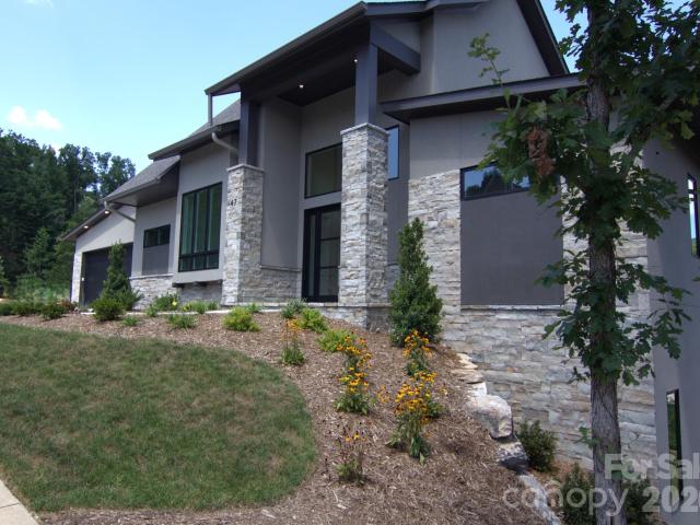 47 Versailles Lane