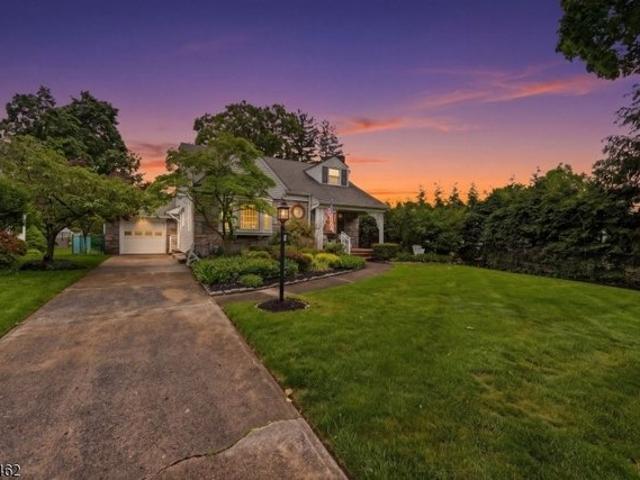 47 Victor Pl, Hawthorne, NJ 07506