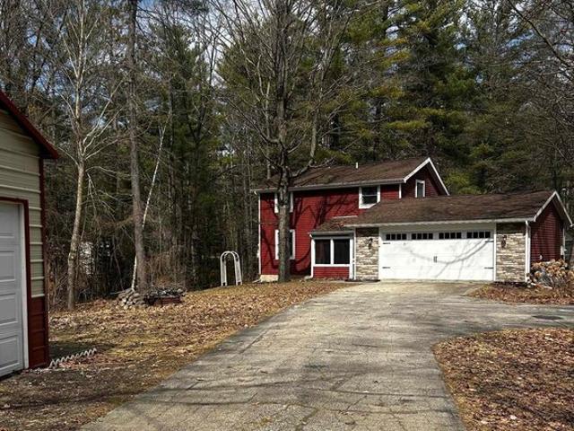 47 W River Dr, Gladwin, MI 48624