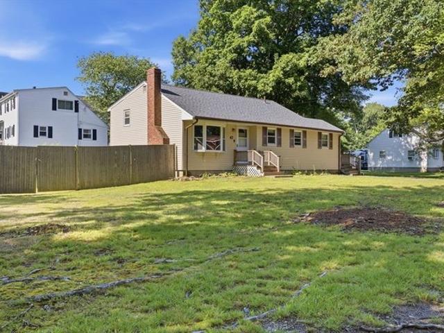 47 W Shore Rd, Holbrook, MA 02343