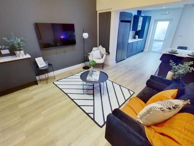 47 Wellington Street, City Centre. 6 bed house to rent £4,420 pcm £1,020 pw