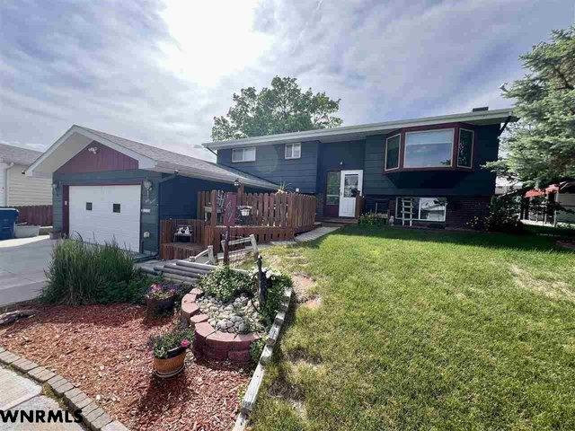 47 Western Ave, Gering, NE 69341