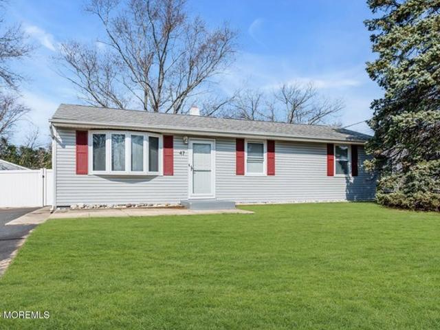 47 Western Dr, Howell, NJ 07731