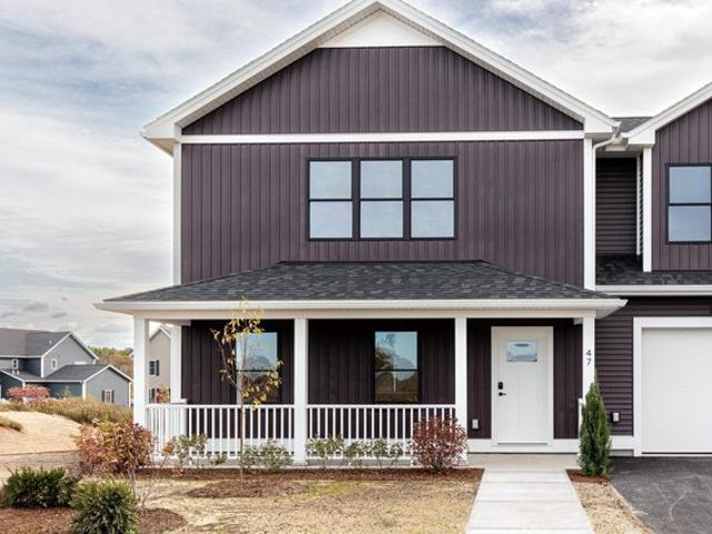47 Wilson Ln, South Burlington, VT 05403