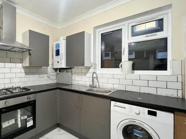 47 Albert Road, London, E10 6NU, United Kingdom | 2 bed townhouse for rent #140656863 | Rentberry