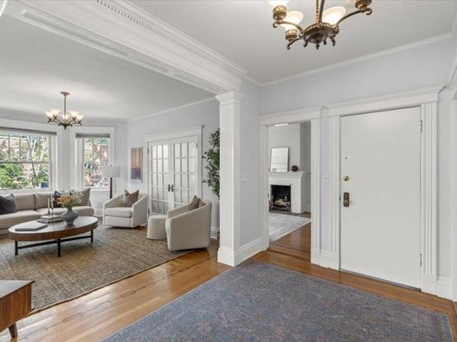 47 Alton Pl Apt 3, Brookline, MA 02446