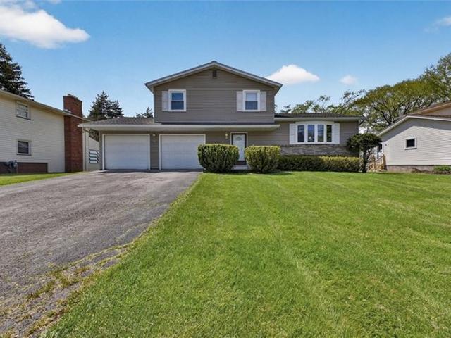 47 Bambi Ln, Rochester, NY 14624