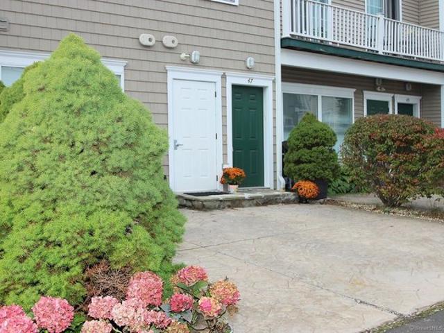 47 Beach Shore Dr Unit 47, Milford, CT 06460