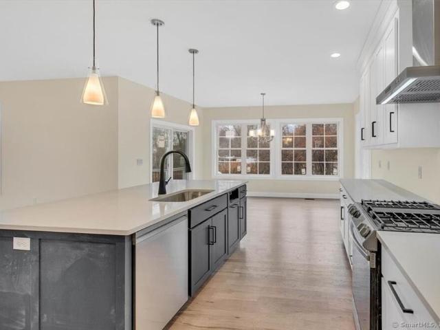 47 Brookview Dr, Glastonbury, CT 06033 | Compass