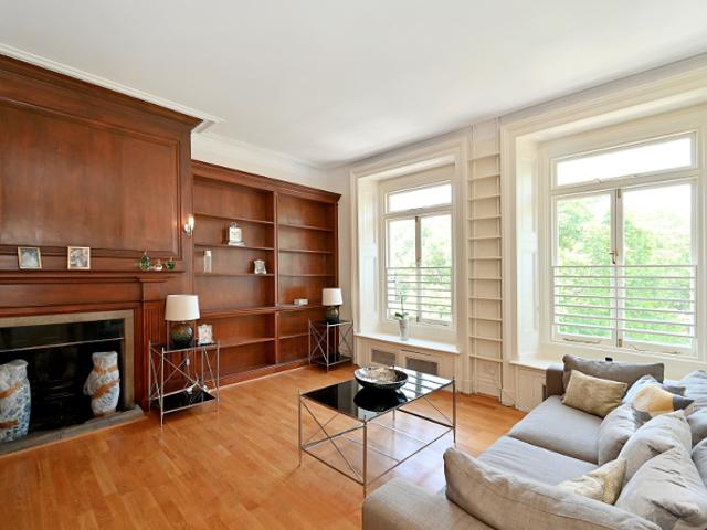 47 Cadogan Square, London SW1X 2 bed flat to rent £6,478 pcm £1,495 pw