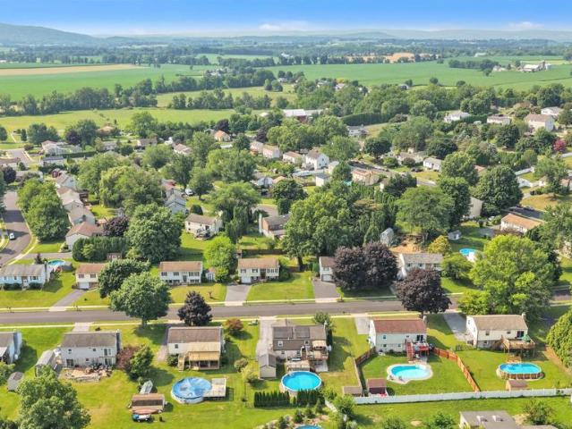 47 Carriage Circle