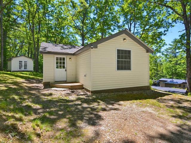 47 Catamount Hill Dr, Allenstown, NH 03275