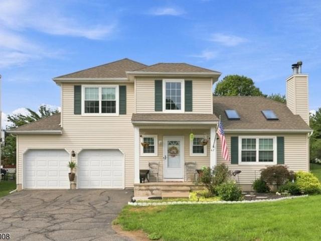 47 Colby Ct, White Township, NJ 07823