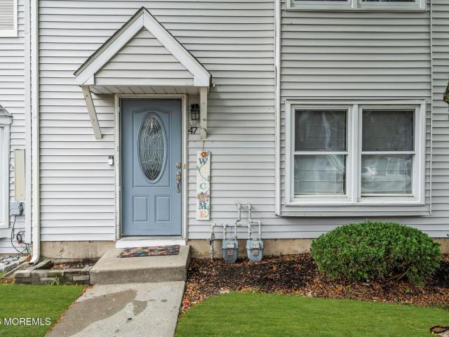 47 Colonial Court Unit 121