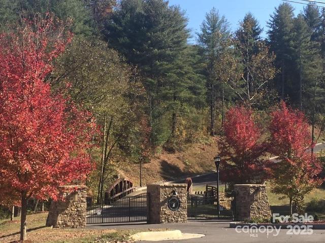 47 Crossings Cir, Unit 18, Fairview, NC 28730 | MLS #4258 | Compass